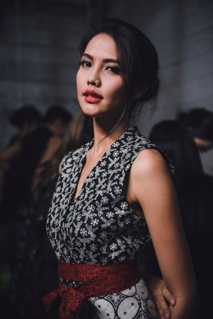 60+ Model Baju Batik (TERBARU, ATASAN, KOMBINASI, WANITA)