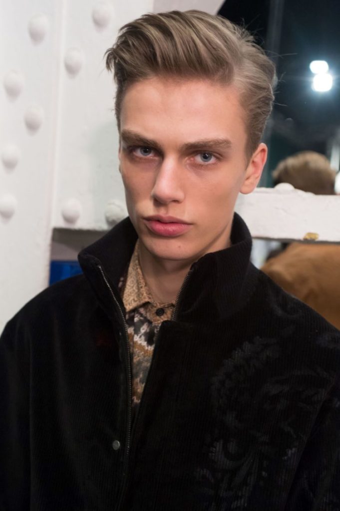 60+ Model Rambut Pria (GAYA POTONGAN PENDEK & PANJANG)