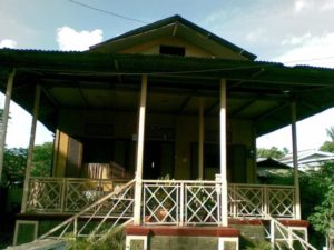 2+ Rumah Adat Gorontalo (NAMA, PENJELASAN, GAMBAR)