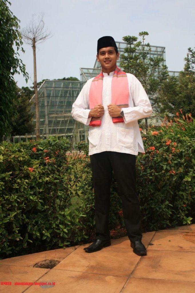 3+ Pakaian Adat Betawi Asli Pria dan Wanita (NAMA & KETERANGAN)