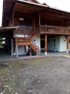 2 Rumah Adat Sulawesi Utara beserta Penjelasan, Gambar & Ciri