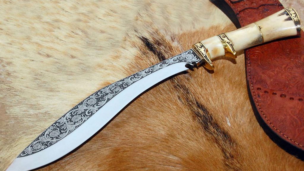 13+ Senjata Tradisional Betawi (NAMA, JENIS, PENJELASAN, GAMBAR)