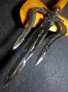 227+ Senjata Tradisional Indonesia & Keterangannya (dari 34 PROVINSI)