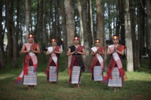 [Lengkap] Tari Tor-Tor Sumatra Utara: Sejarah, Jenis, Gerakan + Video