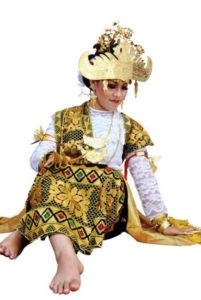 [Lengkap] Tari Sembah: Sejarah, Makna, Pola Lantai, Properti + Video