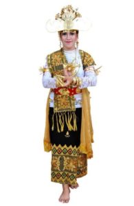 [Lengkap] Tari Sembah: Sejarah, Makna, Pola Lantai, Properti + Video