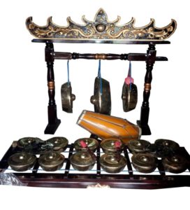 [Lengkap] Tari Sembah: Sejarah, Makna, Pola Lantai, Properti + Video