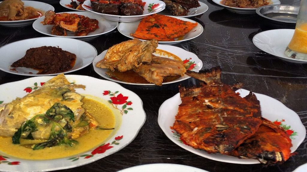 19 Makanan Khas Sulawesi Barat Suku Mandar yang Lezat