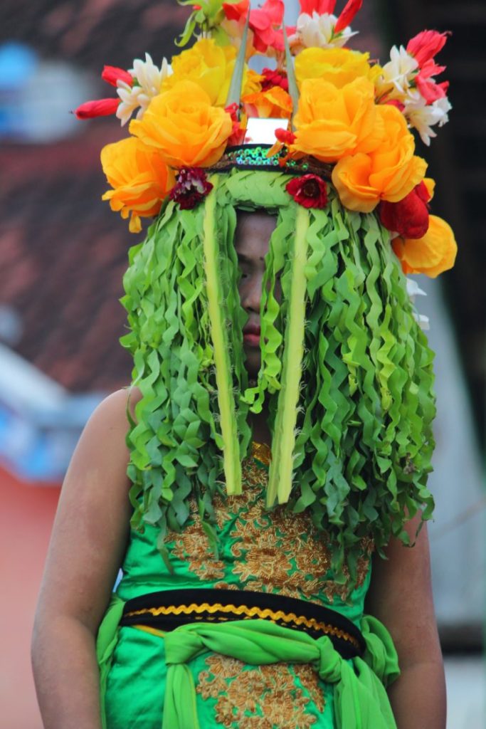 [Lengkap] Tari Seblang Banyuwangi: Sejarah, Ciri Khas, Properti+ Video