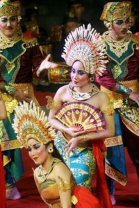 [Lengkap] Tari Janger Bali: Sejarah, Fungsi, Gerakan, Busana + Video