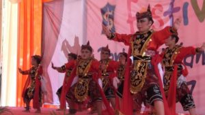 [Lengkap] Tari Remo: Asal, Sejarah, Gerakan, Kostum + Video