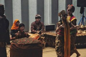 [Lengkap] Tari Sintren: Asal, Sejarah, Fungsi, Gerak, Musik + Video