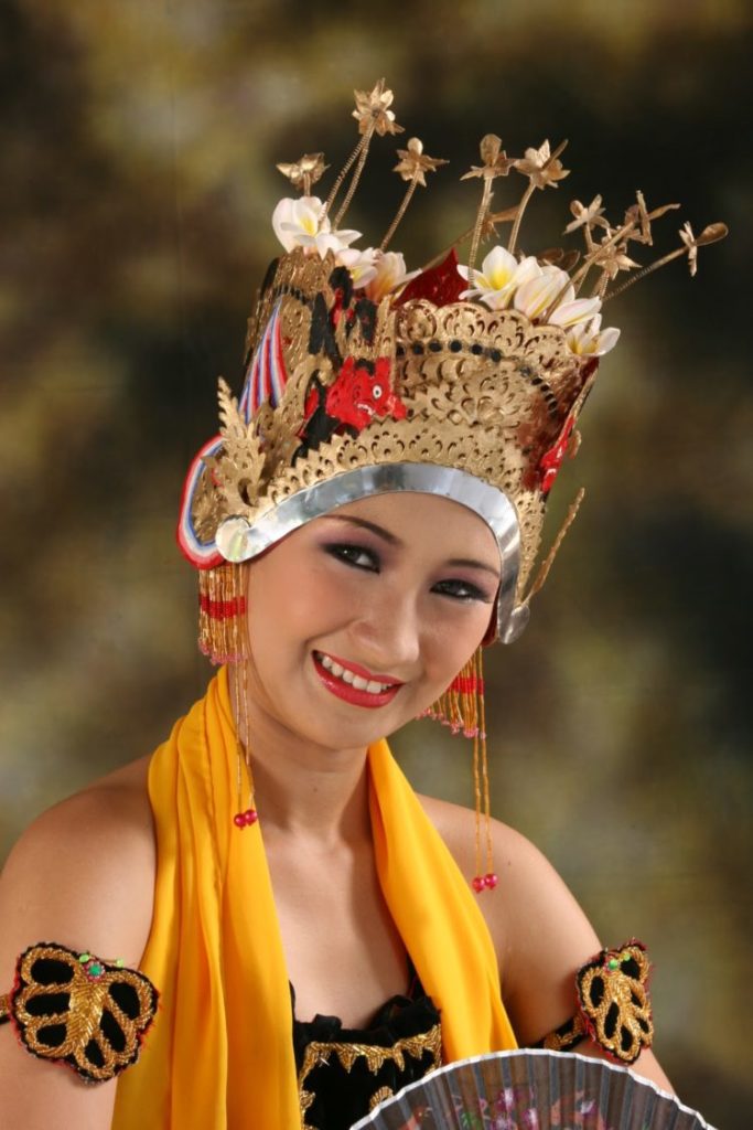 [Lengkap] Tari Gandrung: Sejarah, Fungsi, Properti, Jenis + Video