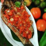 25 Makanan Khas Kalimantan Utara yang Terkenal Enak & Lezat