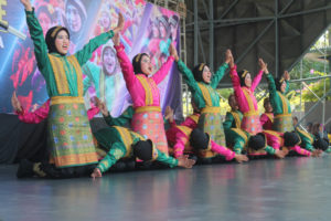 [Lengkap] Tari Ratoh Jaroe: Sejarah, Makna, Gerakan, Kostum + Video