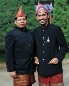 [Lengkap] Tari Andun: Asal, Makna, Gerakan, Pola Lantai, Properti + Video