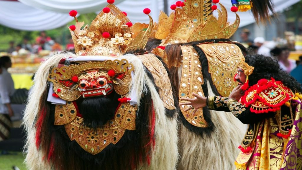 [Lengkap] Tari Barong Bali: Sejarah, Makna, Gerakan, Kostum + Video
