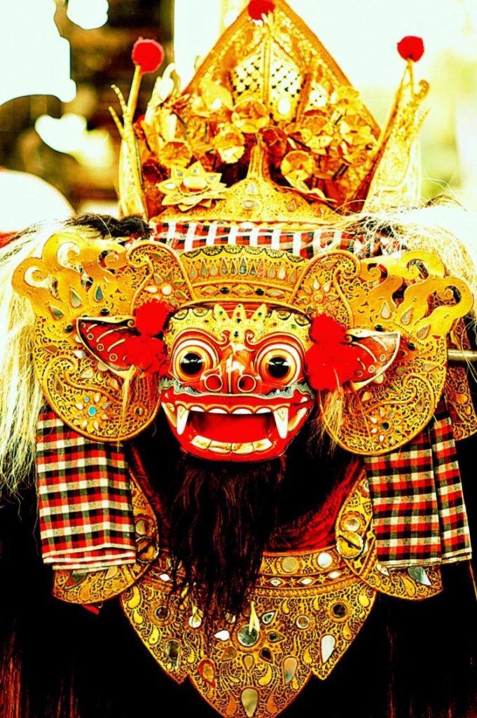 [Lengkap] Tari Barong Bali: Sejarah, Makna, Gerakan, Kostum + Video