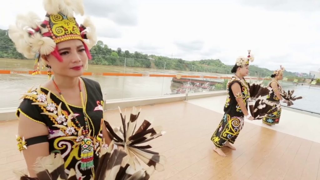 [Lengkap] Tari Gong: Asal, Sejarah, Properti, Pola Lantai + Video