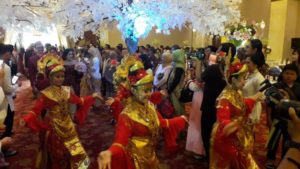 [Lengkap] Tari Sirih Kuning Betawi, Sejarah, Gerakan, Kostum + Video