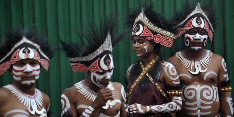 [Lengkap] Tari Sajojo Papua: Sejarah, Fungsi, Gerakan, Kostum + Video