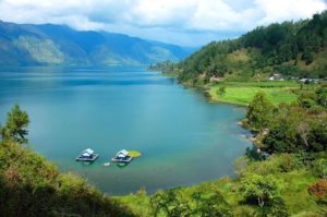 Danau: Pengertian, Klasifikasi, Ciri-ciri & Gambarnya