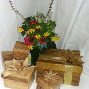 12 Kerajinan dari Pelepah Pisang Beserta Gambar & Cara Membuatnya