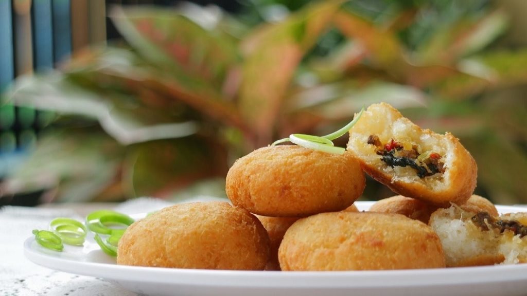 55 Makanan Khas Bandung Tradisional & Kekinian Paling Enak